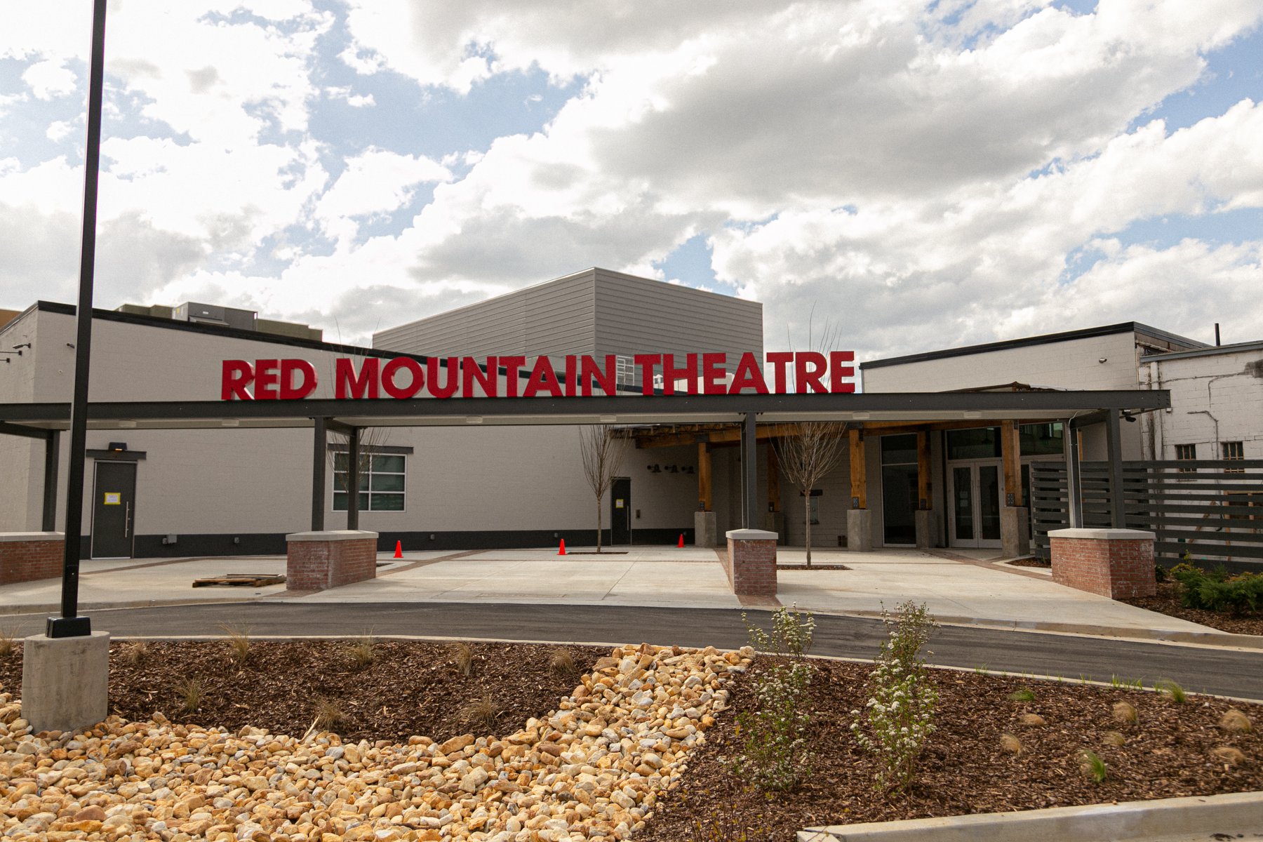 Red Mountain Theatre cuts ribbon on $25 million facility