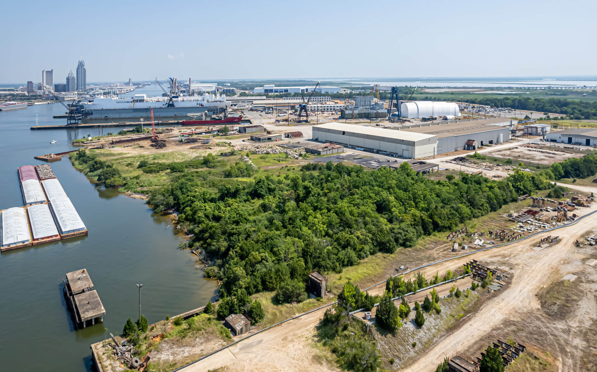 Alabama Shipyard offers 120 acres of Mobile River waterfront